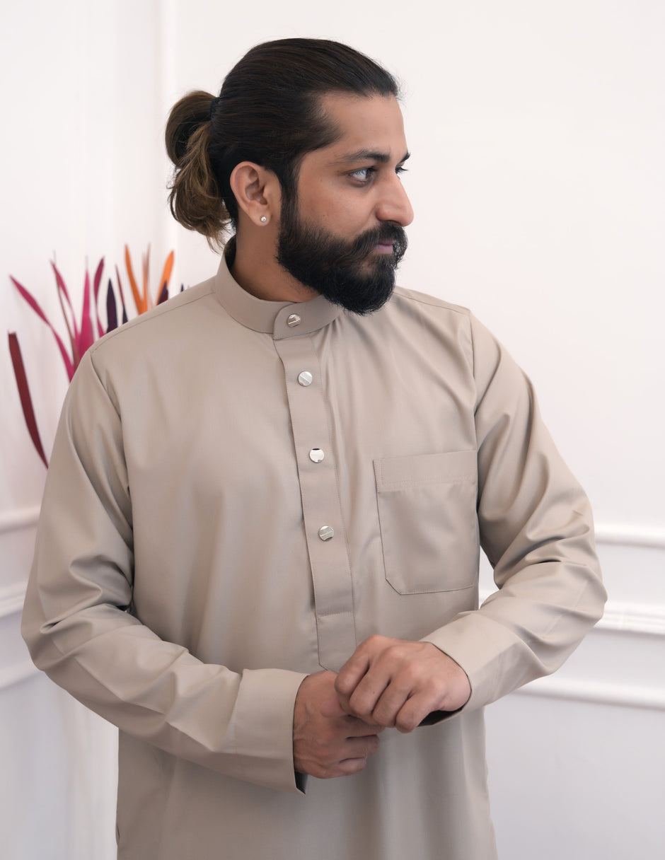 Shop Men's Emirati Thobes & Jubbas Online | Alhaya Fashion